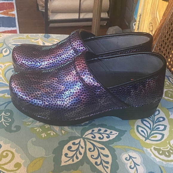 Dansko | Shoes | Dansko Xp Excellent Womens Purple Iridescent Clogs ...